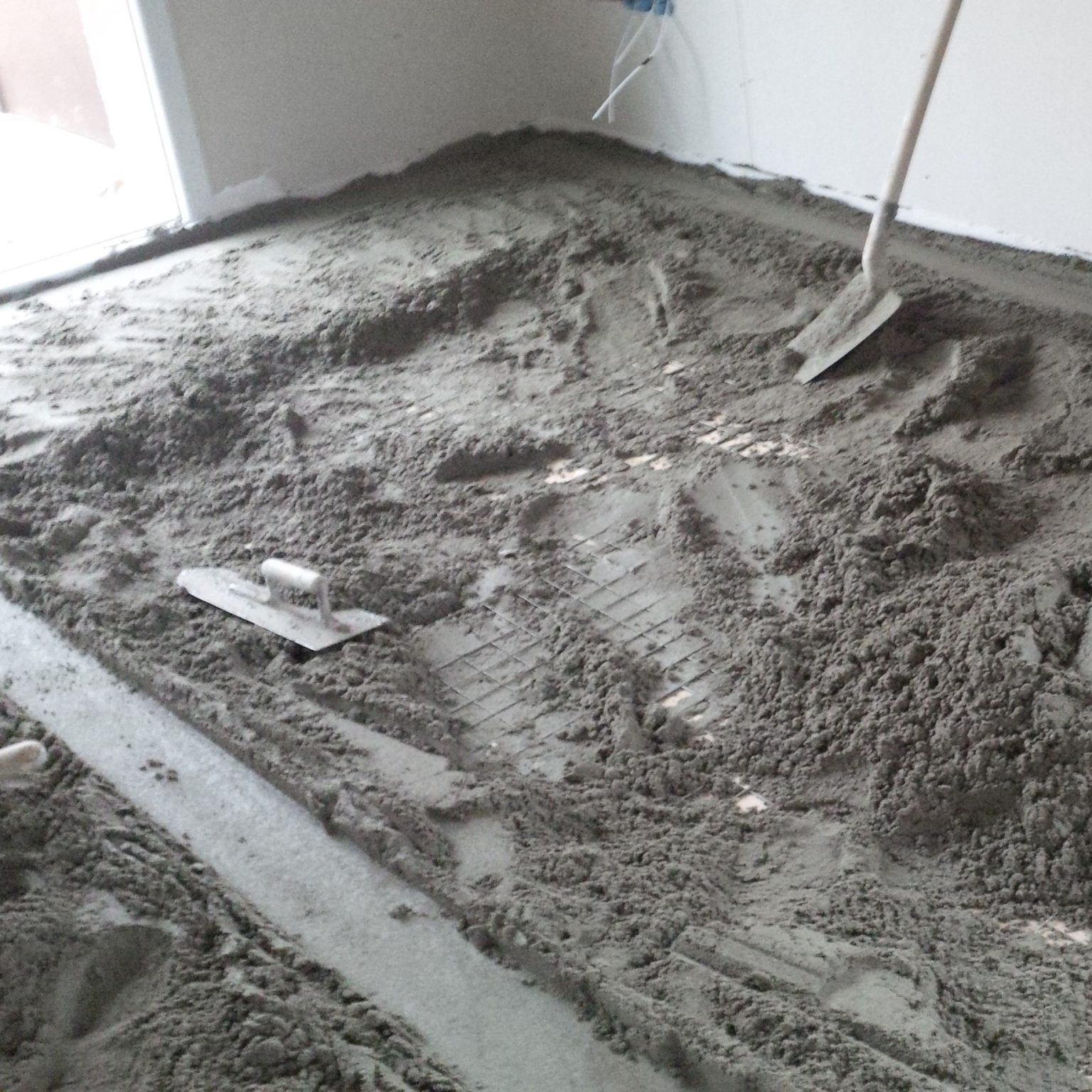 Réalisation de La chape traditionnelle - BOSSARD SARL 79